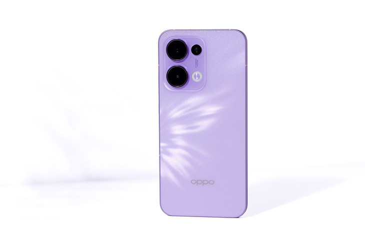 轻薄好手感超美小直屏 OPPO Reno13颜值出众实力出圈-泡泡网